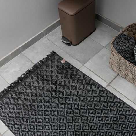 50x80 Mette Ditmer bademåtte. Sort gråt mønster - Køb nu